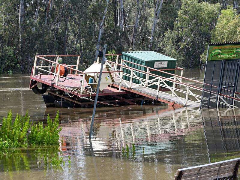 Flash flood warning as storms approach Vic | Country News