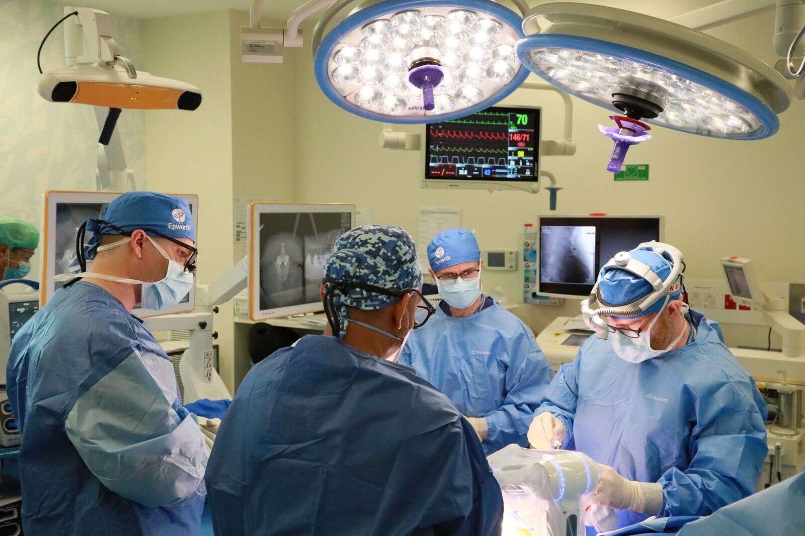 Australian-first spinal surgery | Shepparton News