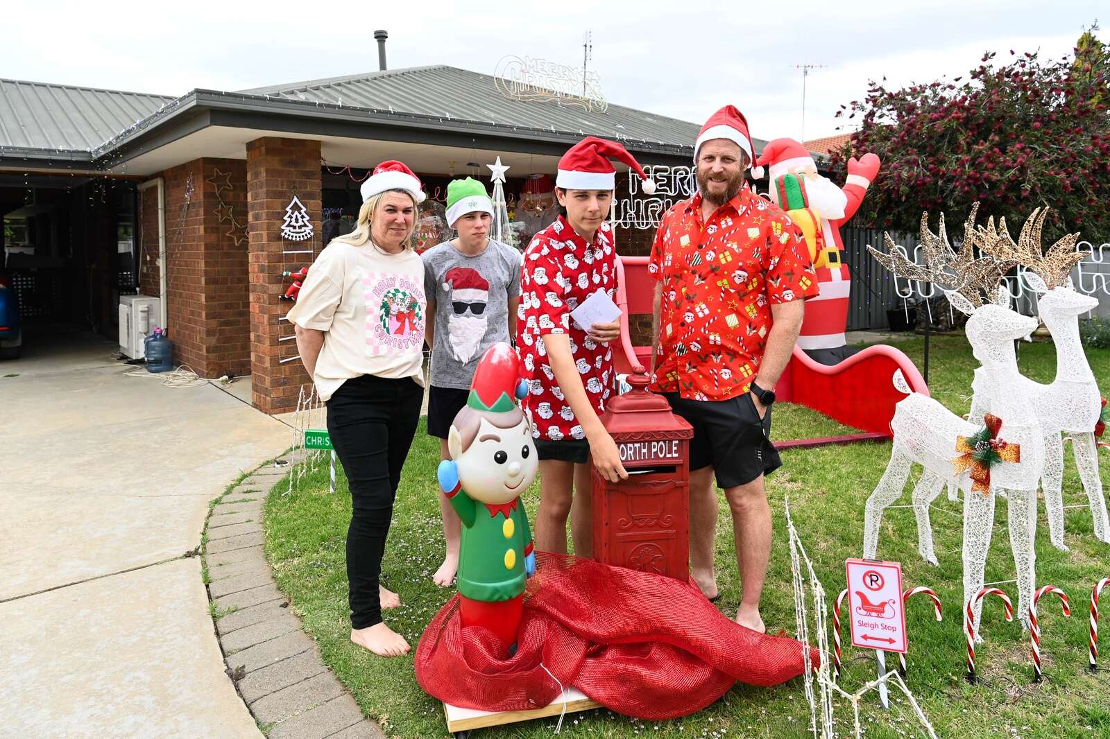 Send your Christmas wishes to Santa via Echuca's special mailbox ...