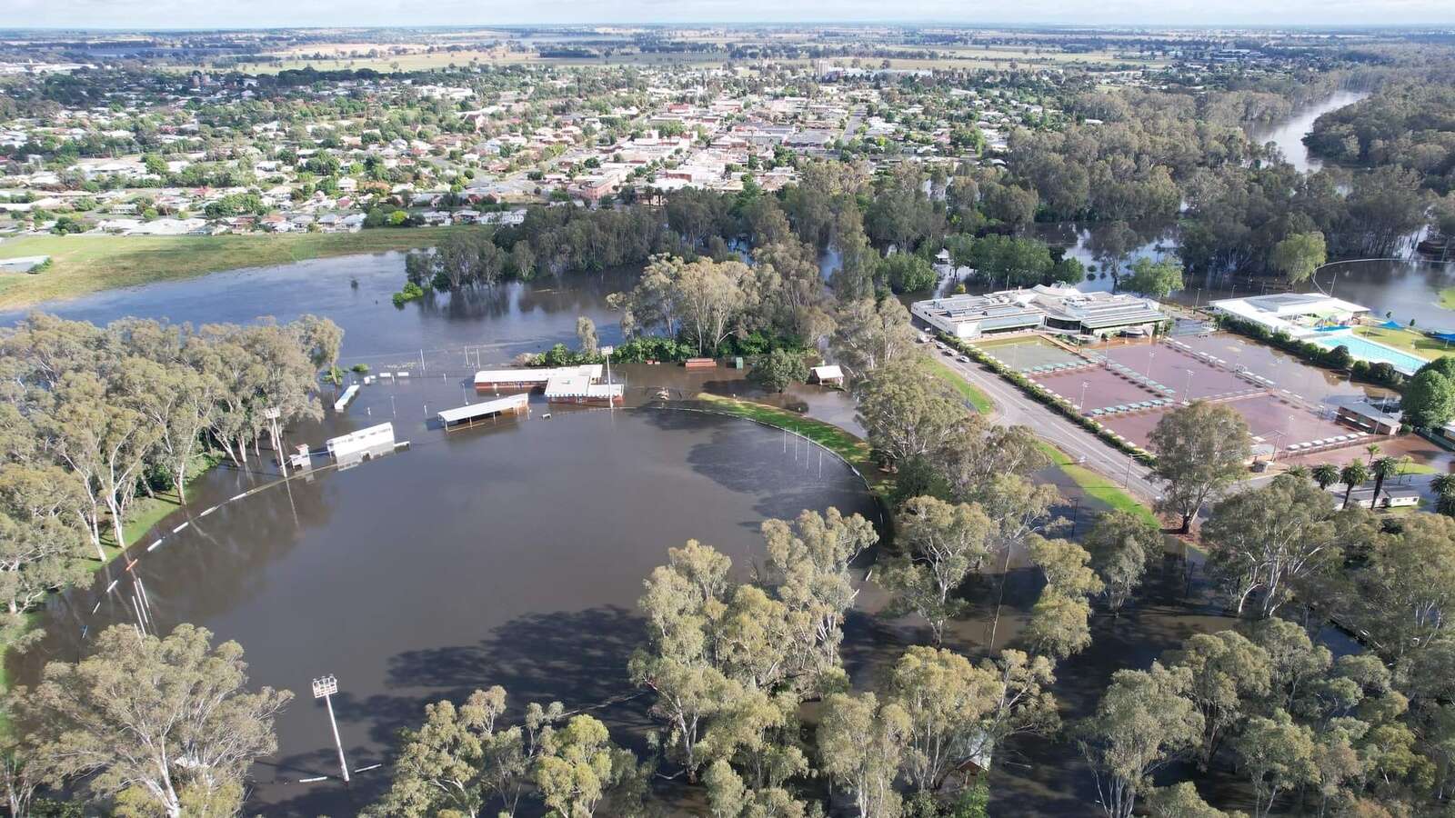 River rises further | Corowa Free Press