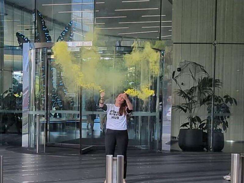 Stench gas protest empties Woodside headquarters | Country News