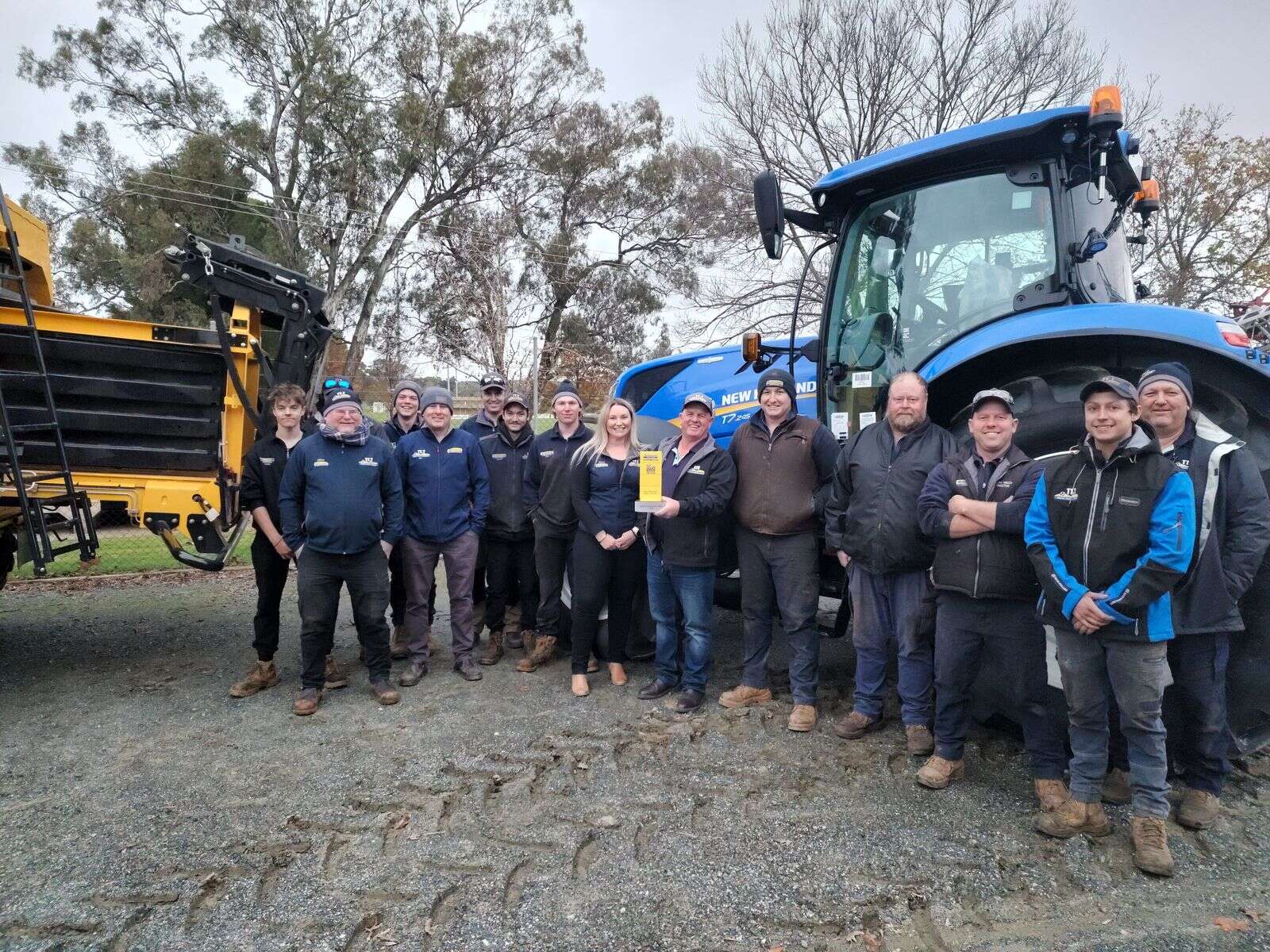 Award for Temora dealership | Dairy News Australia