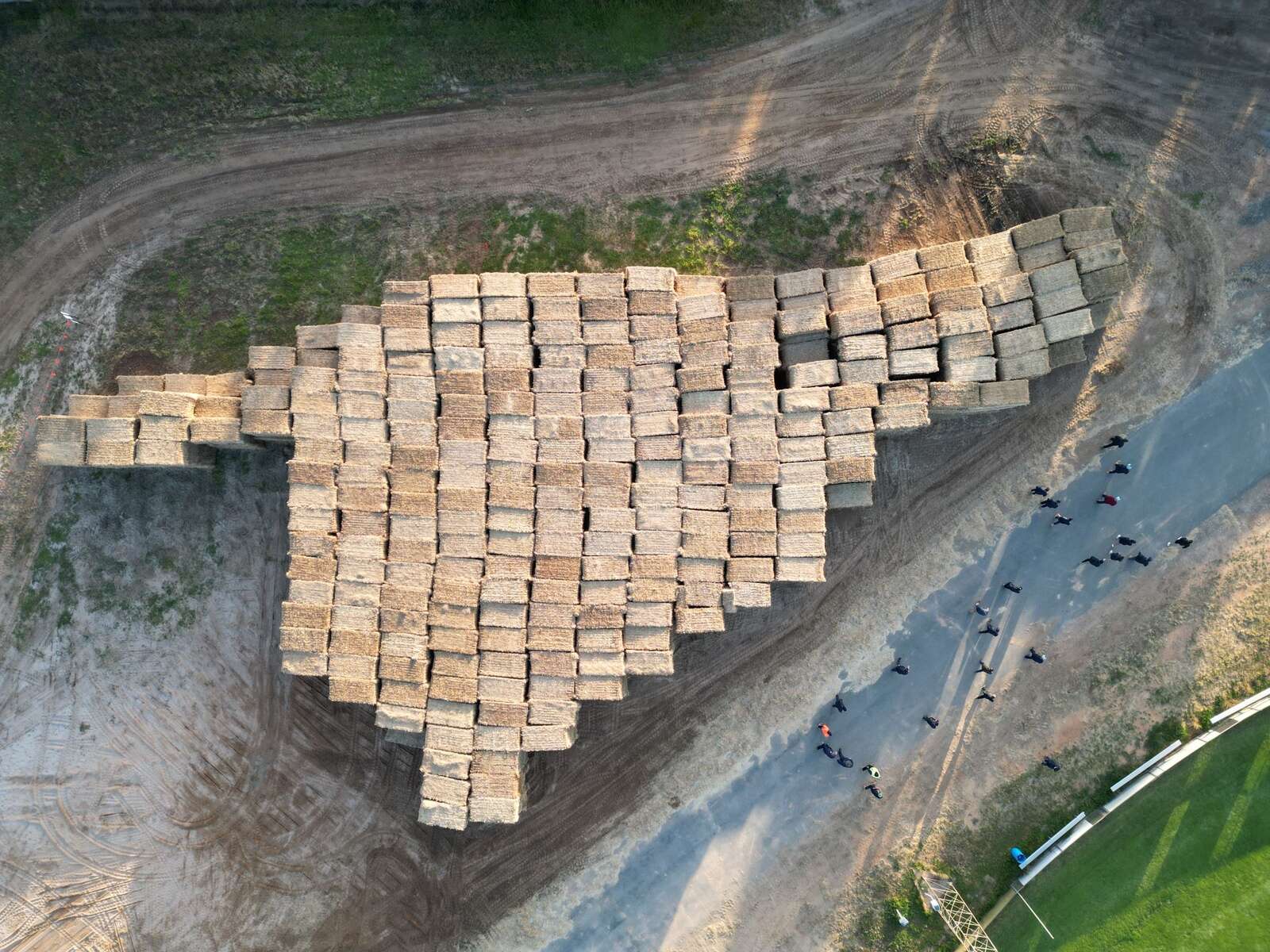 Relief centre rolls out the bales | Country News