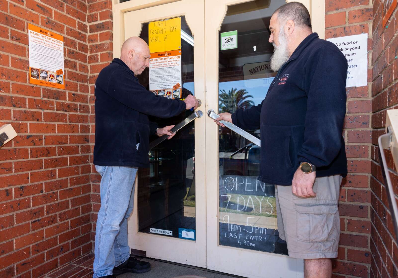 Mixed emotions as owners say goodbye to historic car museum | Riverine ...