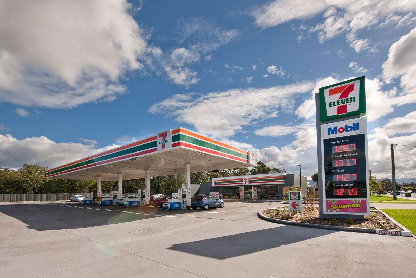 Planned 7-Eleven store divides community | Seymour Telegraph