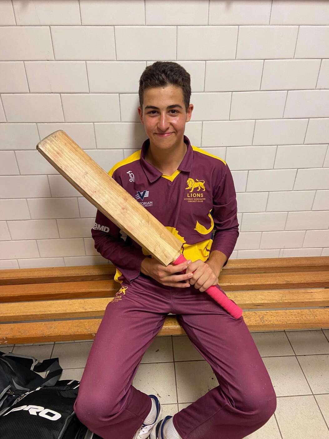 Hales raises bat for Fitzroy-Doncaster, Bushrangers embark on second ...