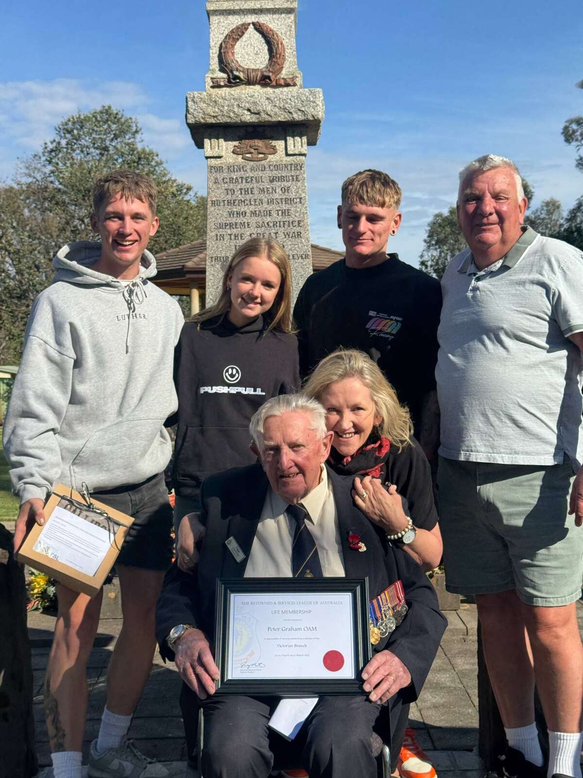 Huge crowds and a life member in Rutherglen | Corowa Free Press