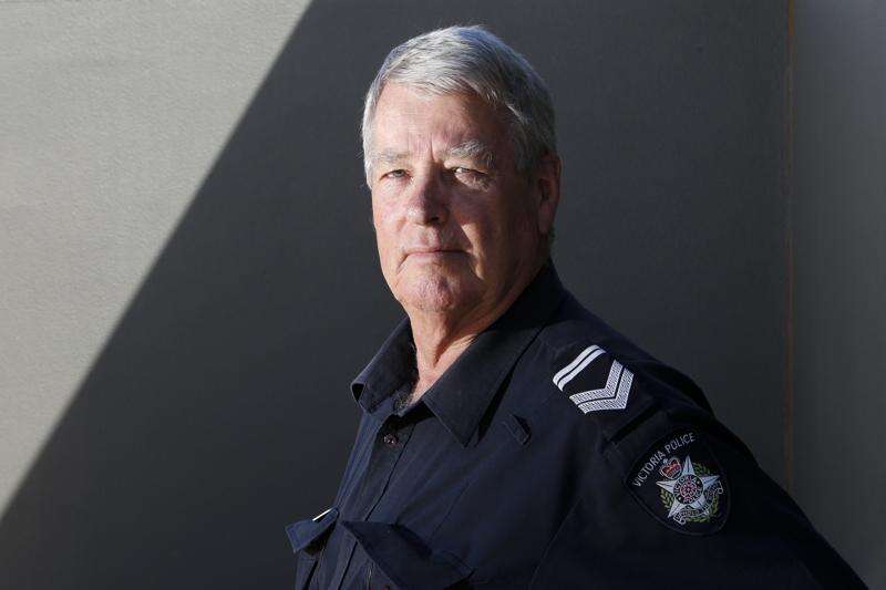 Police officer retires after 50 years | Country News