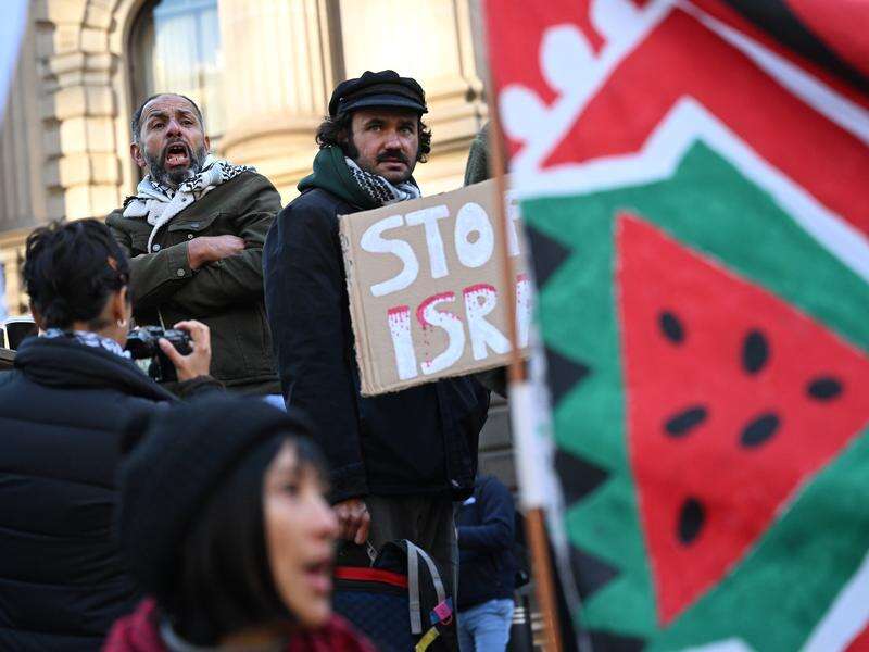 Arrests as protests over Gaza war disrupt major cities | Seymour Telegraph