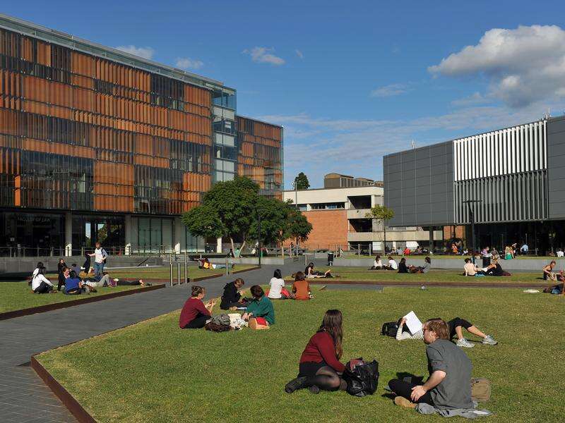 National approach to early uni offers on the cards | Country News