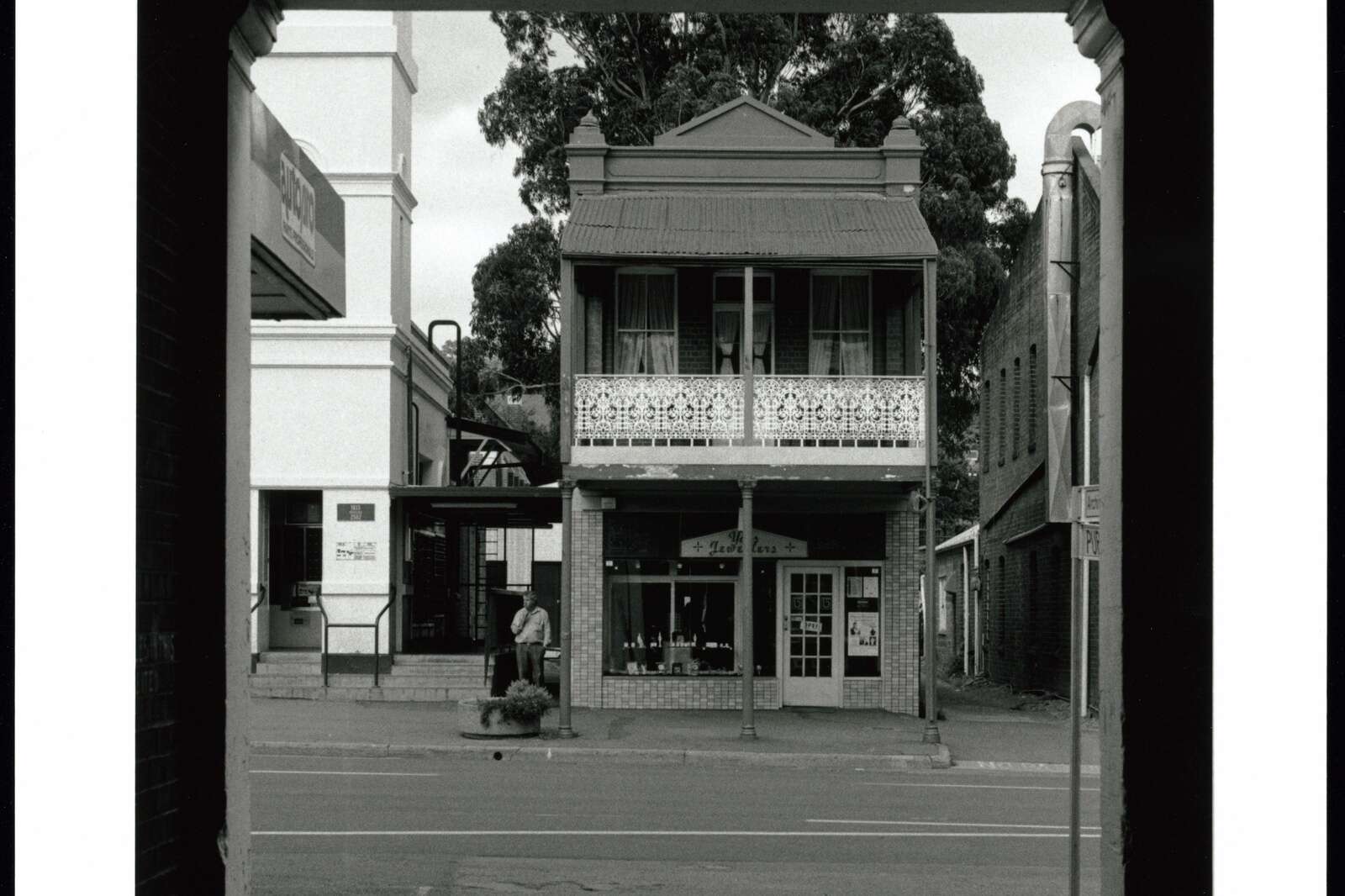 New book celebrating Australia’s regional towns hits close to home ...