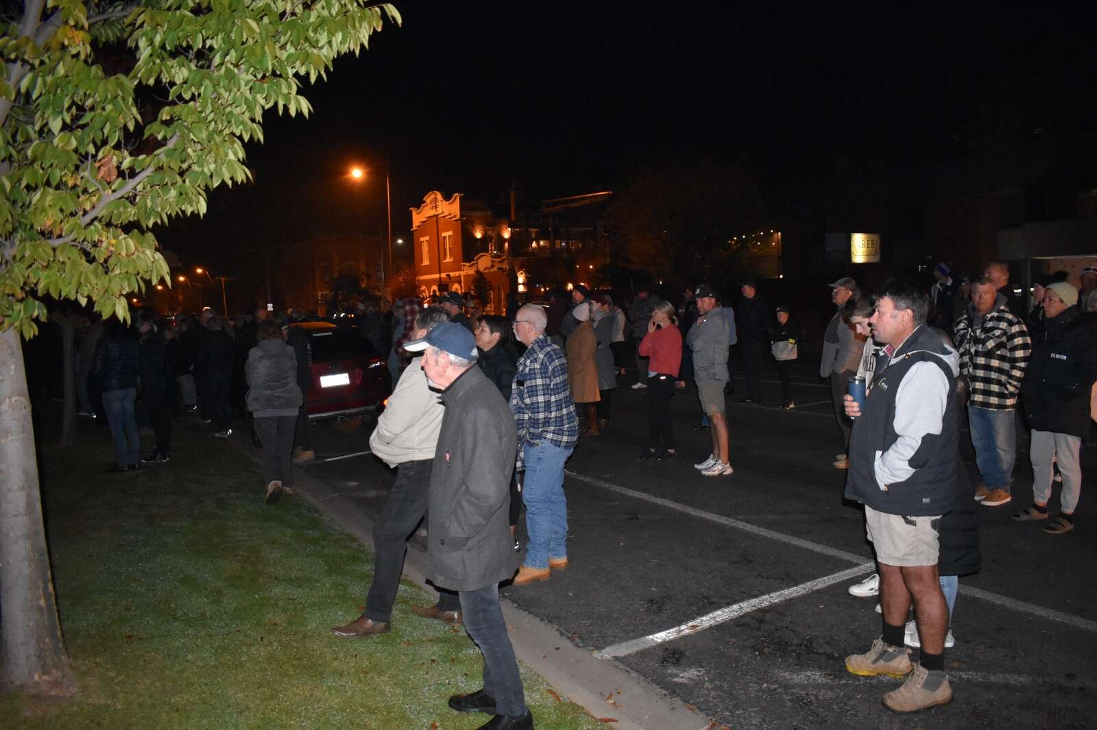 Echuca remembers at dawn service | Seymour Telegraph