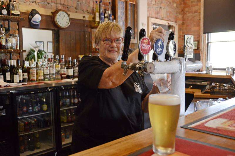 Country towns celebrate the return of standing bar service | Country News