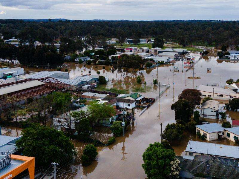 ADF called in to help flood-hit Victoria | Country News
