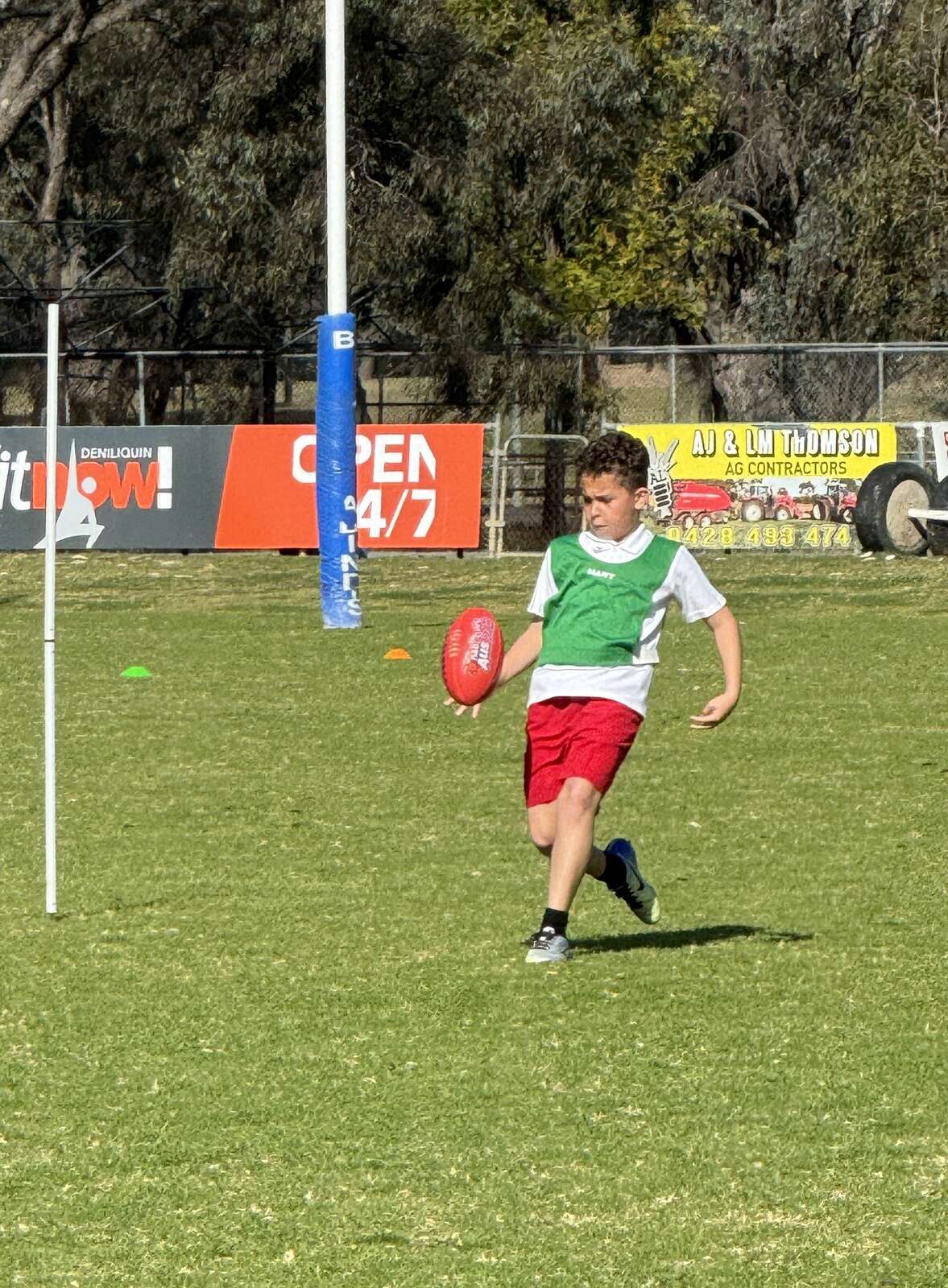 Footy fun for Deni students | Deniliquin Pastoral Times